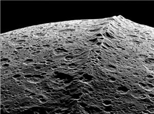 Jápeto, la misteriosa luna de Saturno